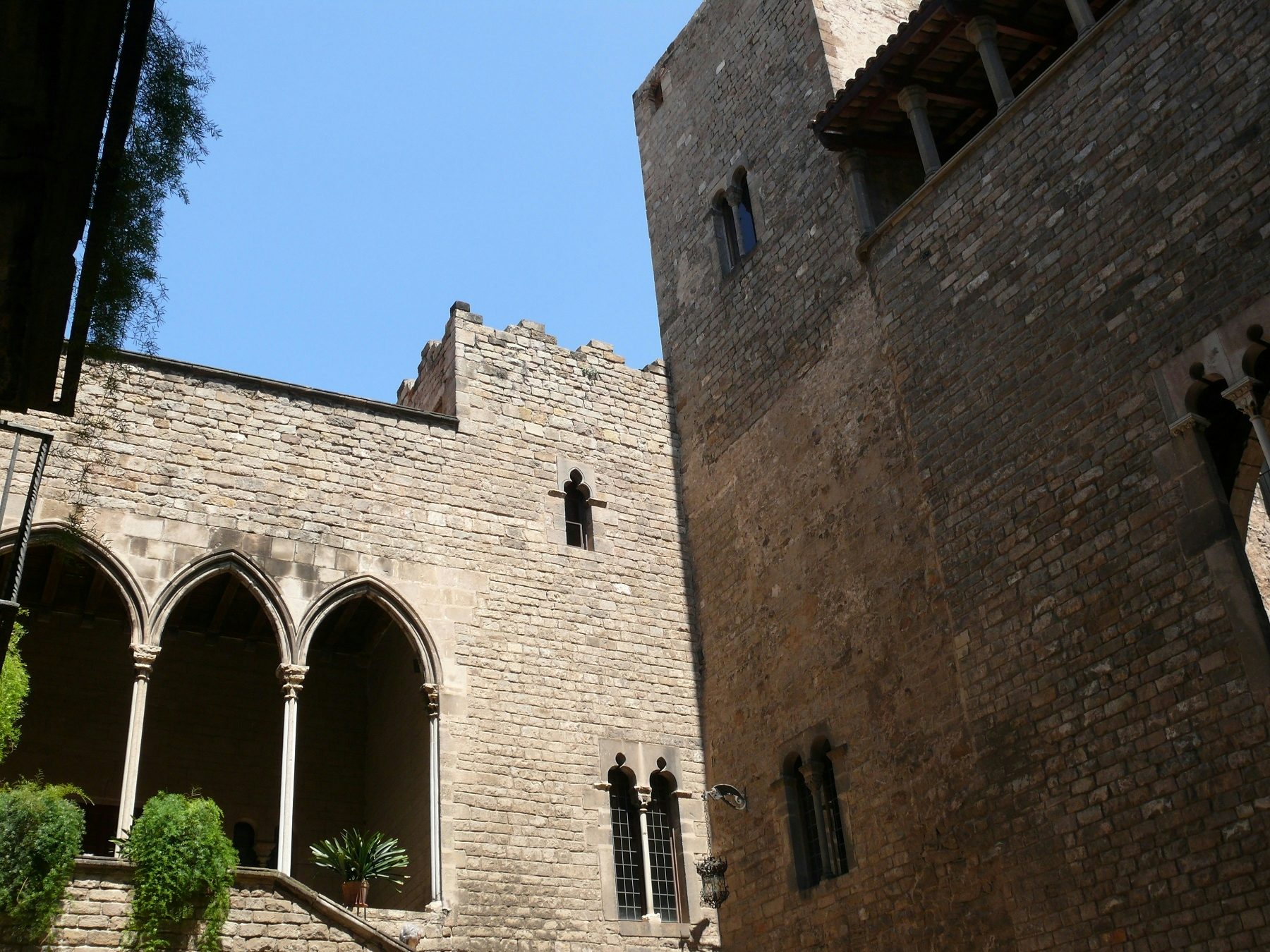 Requesens Palace tickets and tours | musement