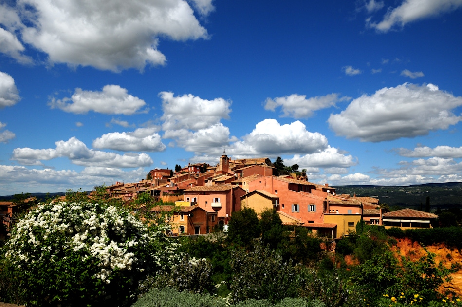 Visit the villages of Lubéron from Avignon | musement