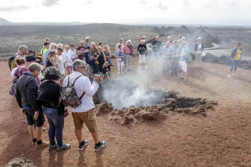 Lanzarote volcano tour with BBQ | TUI
