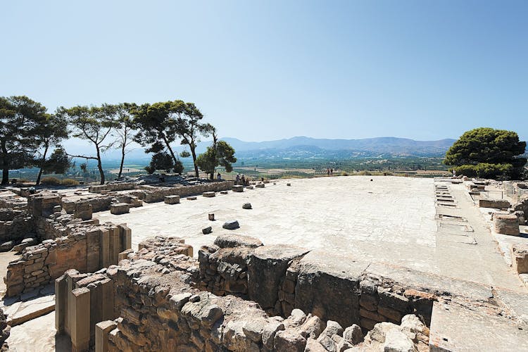 Southern Crete Tour with Moires Market & Matala Beach | Biuro podróży TUI