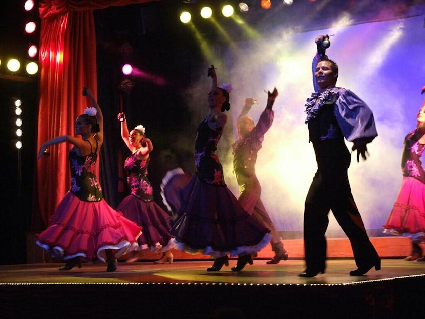 Spanish Night with drink and transport | musement