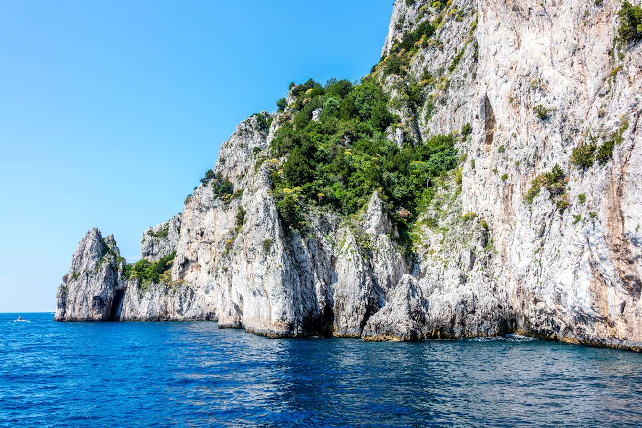 Capri day and night tour with local guide and boat trip | TUI