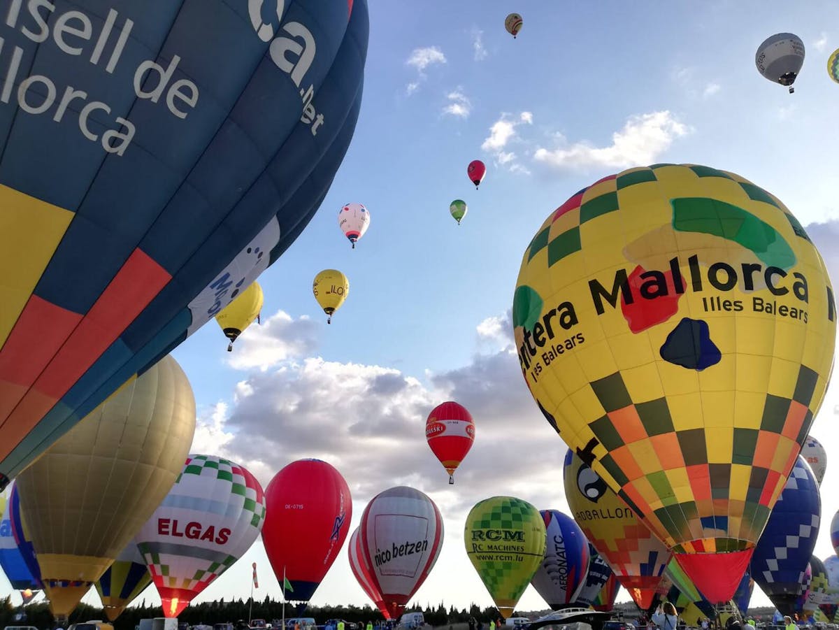 Hot Air Balloon Ticket | Atrakcje, wycieczki fakultatywne | Biuro ...