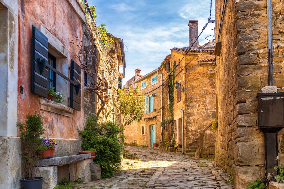 Hum, Motovun and Grožnjan Istria taste experience from Trieste | musement