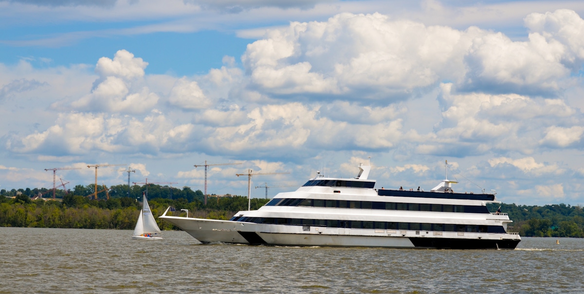 Spirit of Norfolk sightseeing lunch cruise | musement