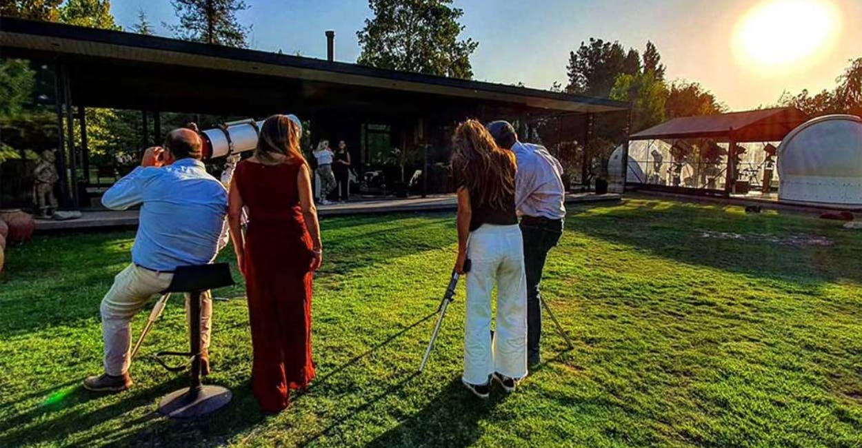 Stargazing, sunset, and wine with observatory tour from Santiago | musement