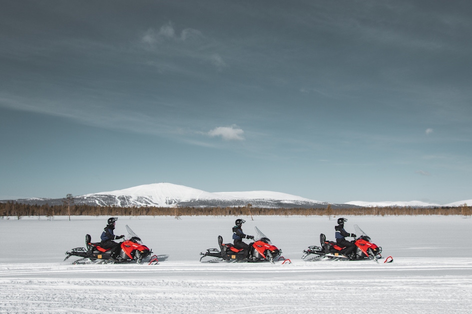 Beginner snowmobile safari from Levi | musement