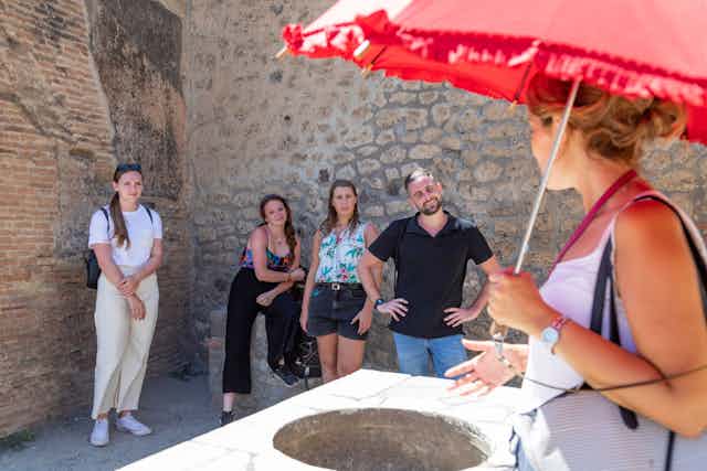 Pompeii and Mount Vesuvius select tour with local lunch | TUI