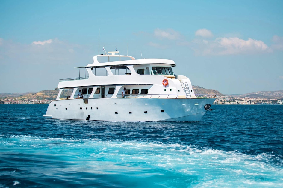 Larnaca Evening Cruise with Fireworks | musement