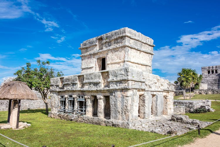 Guided Tour of Tulum and Visit to a Modern Maya Community | TUI