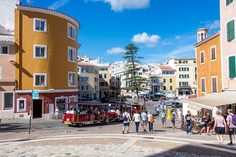 Mahon Harbour Boat Tour with Mahon Market and Gin Distillery | TUI