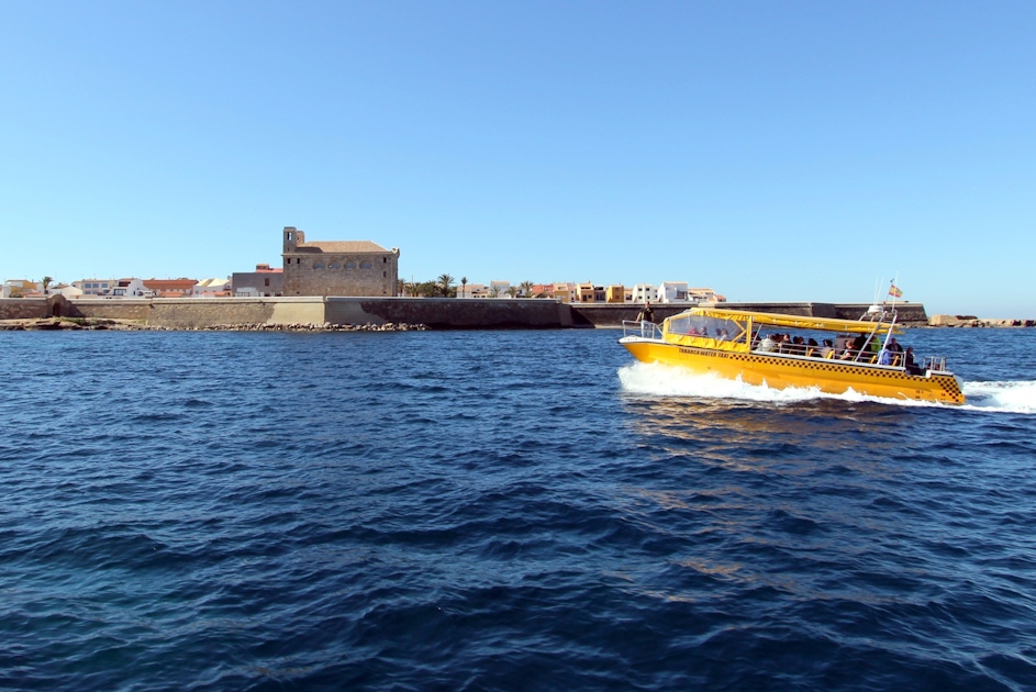 Tabarca island round-trip ticket from Santa Pola by taxi boat | musement
