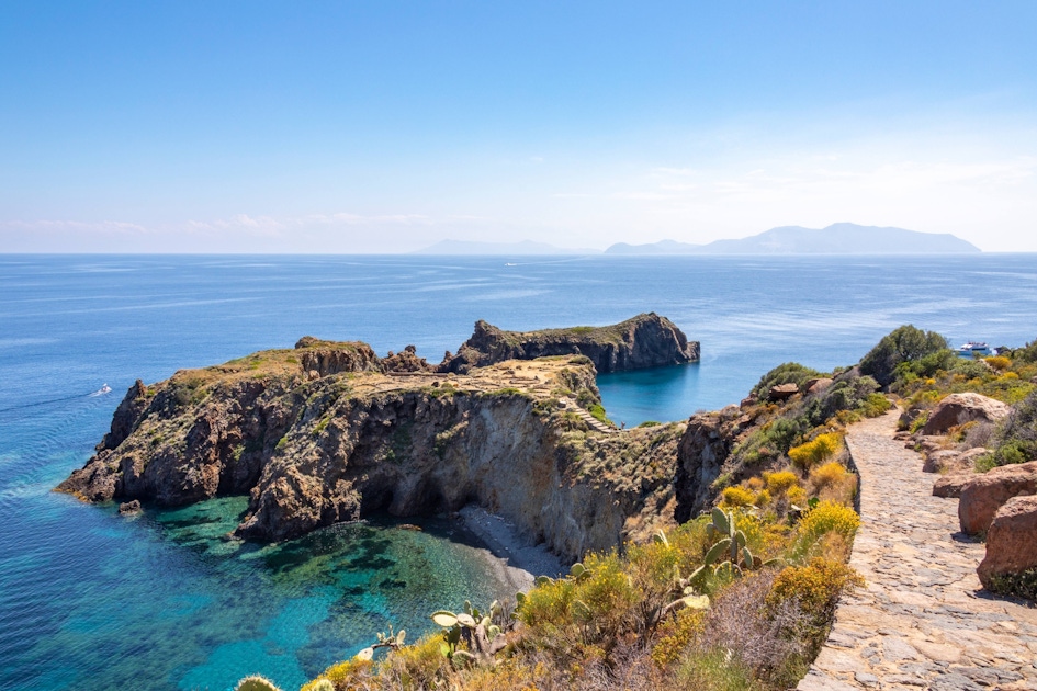 Panarea & Vulcano Tour From Cefalu | musement