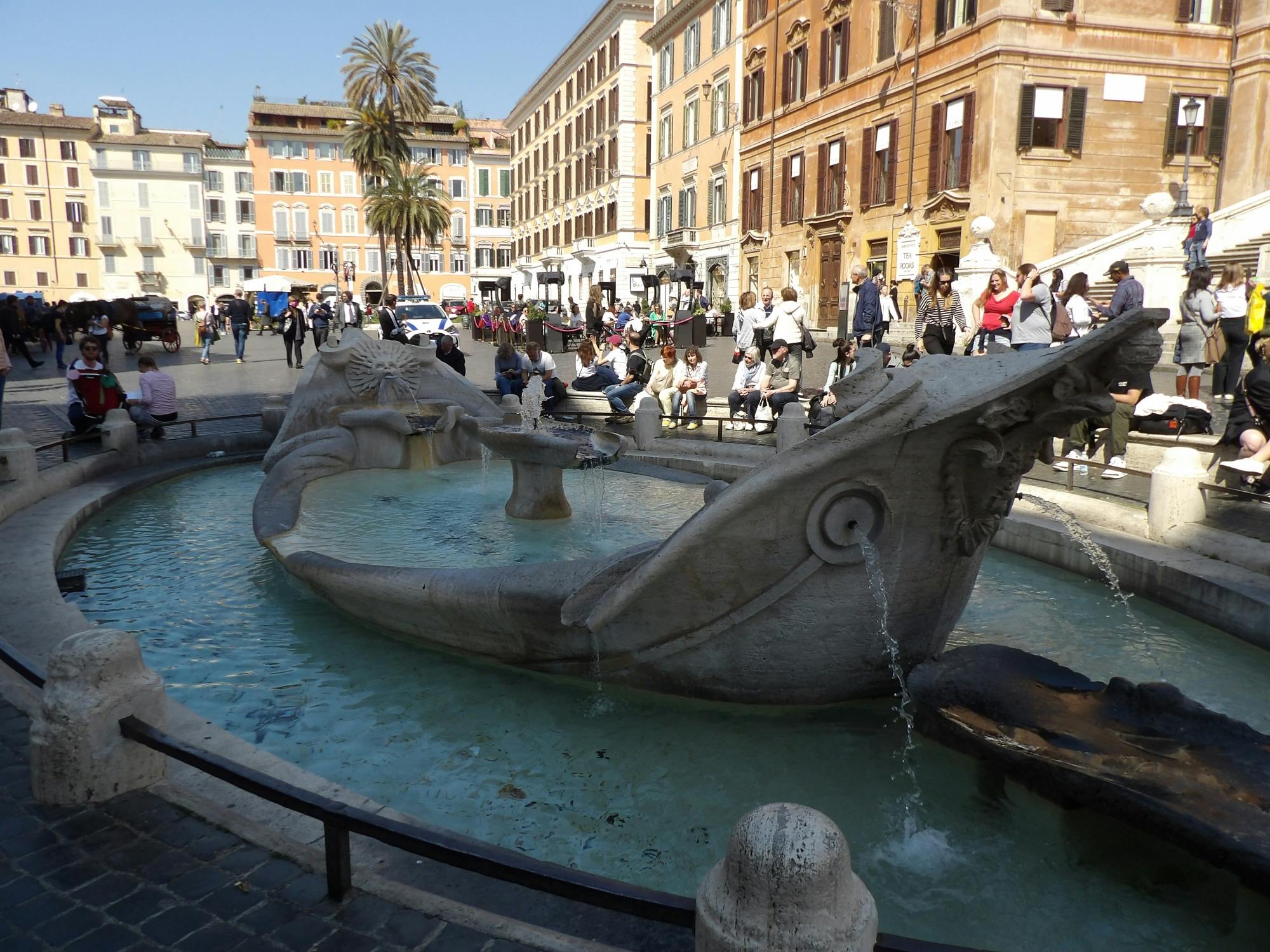 Talking Statues guided walking tour | musement