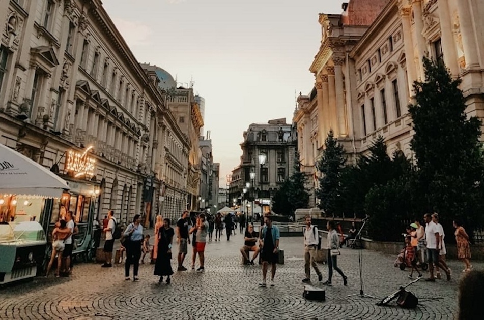 5-hour guided walking tour of Bucharest with lunch | musement