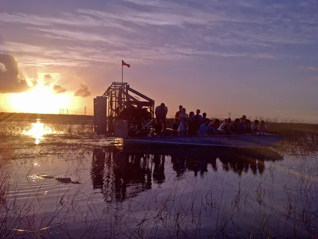 „Gator Night” – godzinna nocna wycieczka łodzią powietrzną w Sawgrass ...