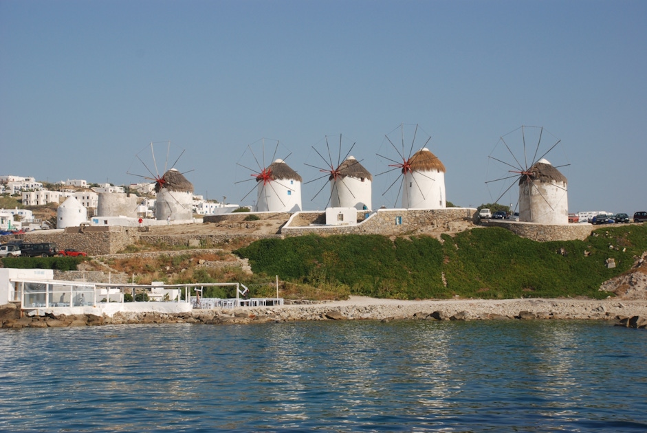 Mykonos island by bus and walking guided tour | musement