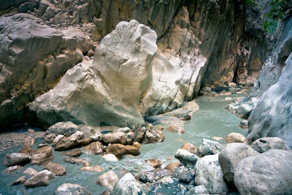 Day trip from Fethiye to the ancient city of Tlos and Saklikent gorge ...
