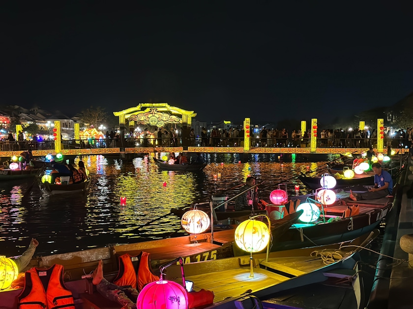 Boat ride and lantern release on Hoai River | musement