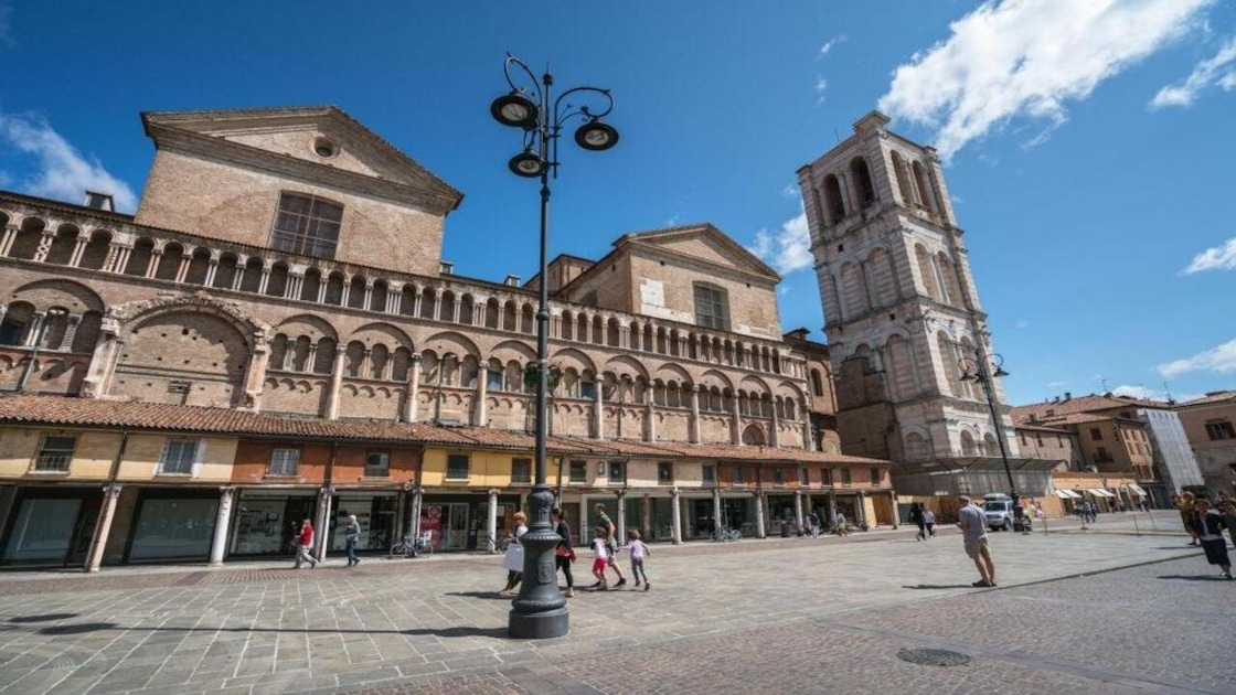 Ferrara city centre bike tour | musement