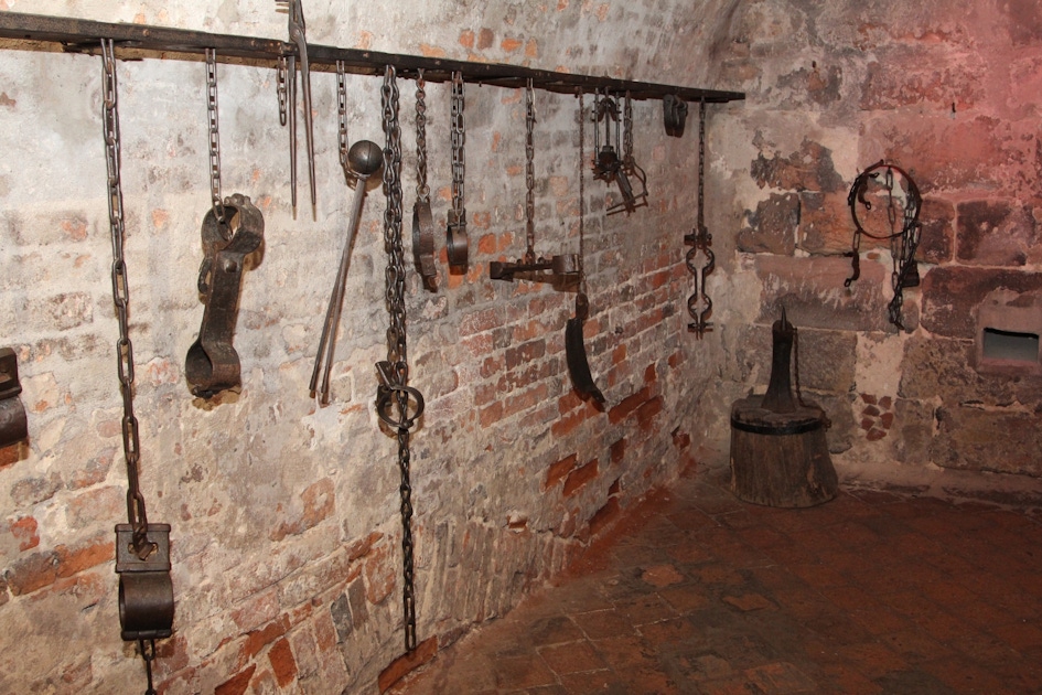 Guided Tour in English to The Medieval Dungeons in Nuremberg | musement