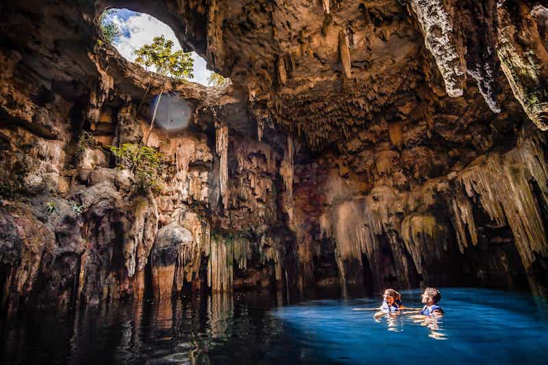 Tour of Chichen Itza’s Maya ruins and Cenote Tsukán with Lunch | TUI