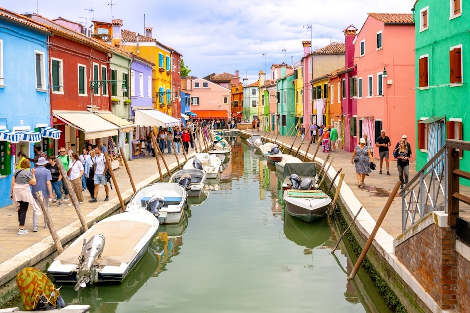Full-day boat trip to Murano and Burano islands with scenic views ...