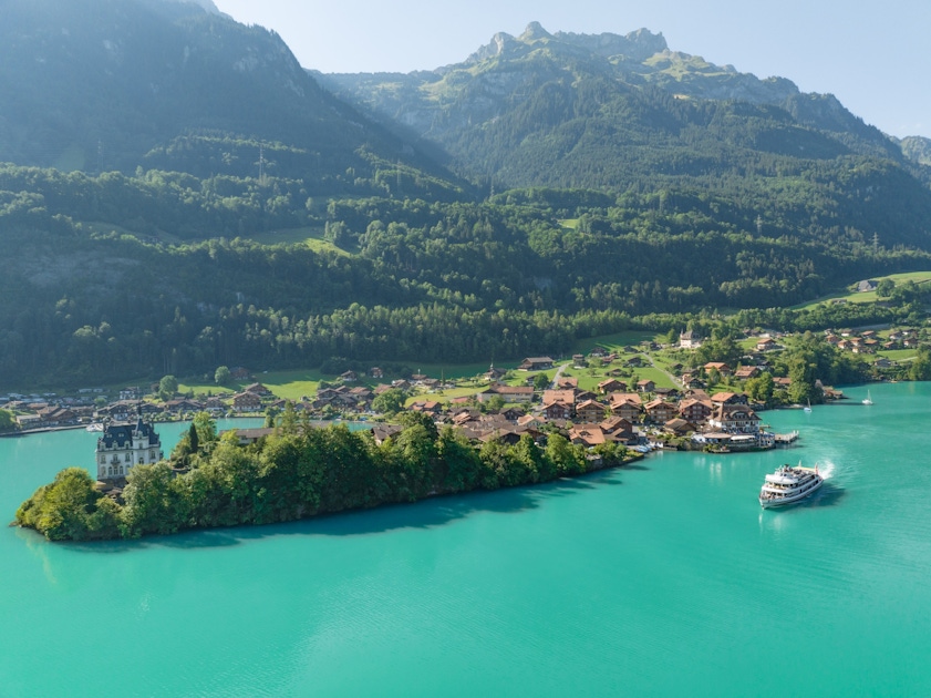 Iseltwald round-trip boat tour from Interlaken Ost | musement